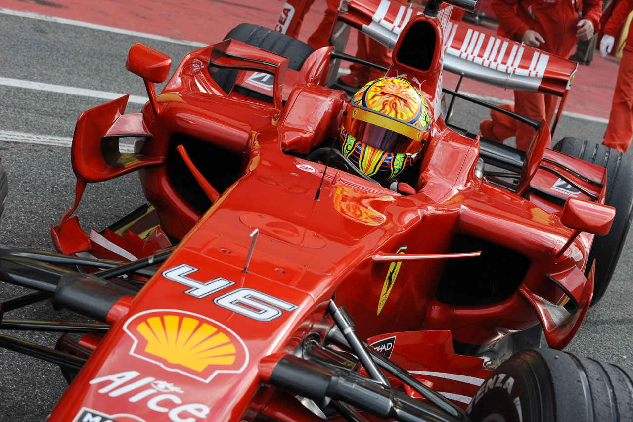Sonic Fields:Valentino Rossi Ferrari F2008 Wallpaper