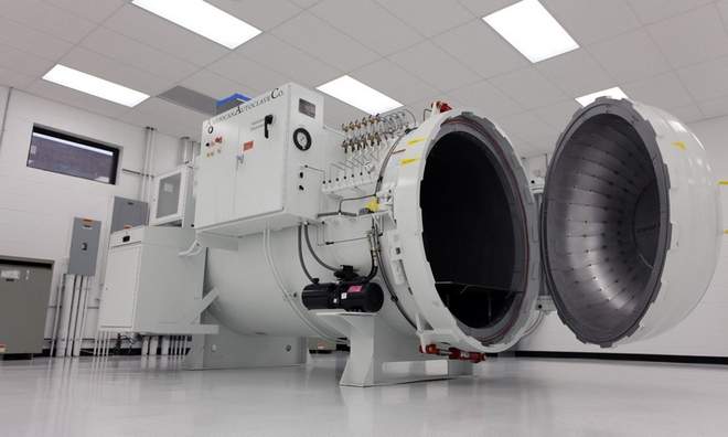 USF1、チーム施設写真公開とケン・アンダーソンへのQ&A : F1通信